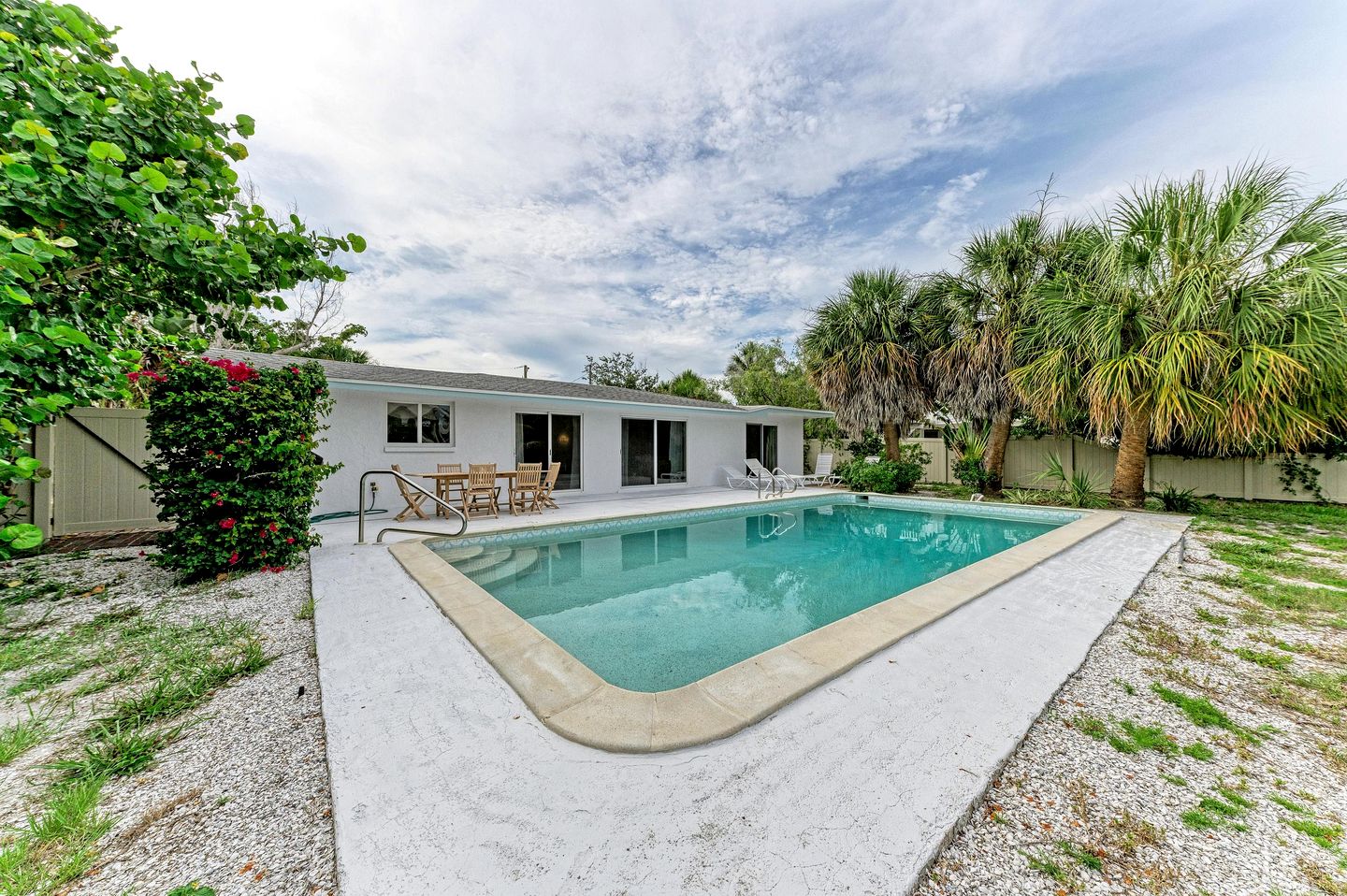 A Slice of Paradise | Anna Maria, Florida | Glamping Hub