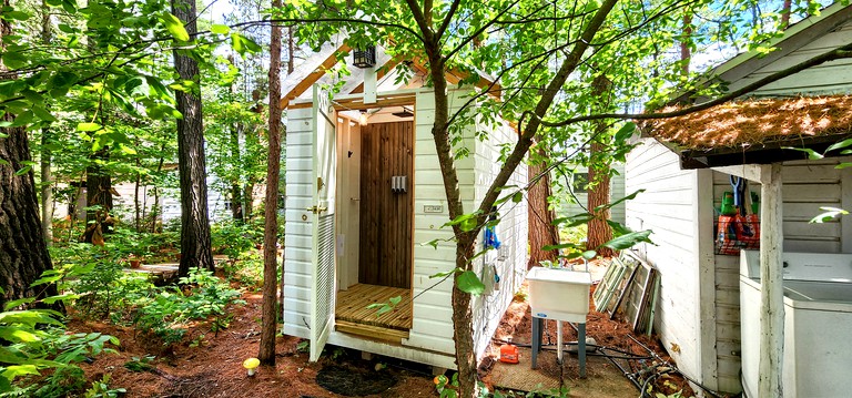 The Stabbin Cabin #2 on Grant Island Brantingham Lake, Private Islands ...