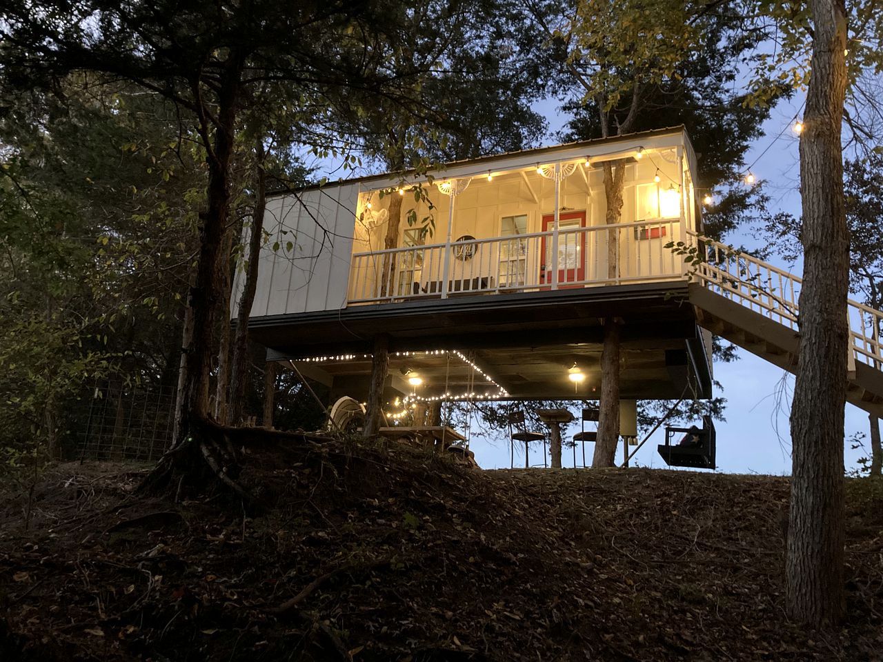 Yellowstone Treehouse, Tree Houses, Forestburg, United States of ...