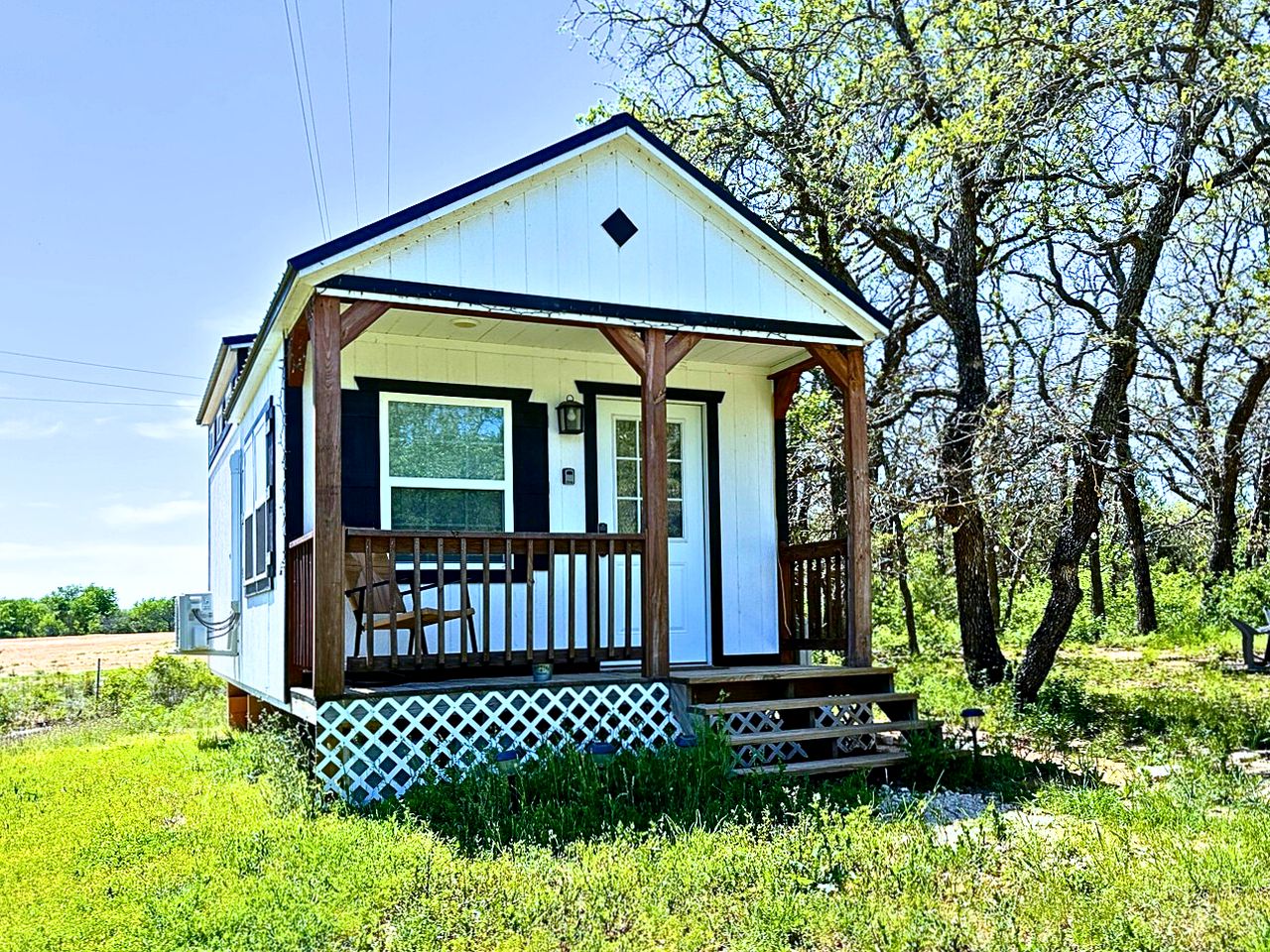 Tiny Home 6 | Tiny Town at Historic Hico Ranch and RV Park & Horse ...