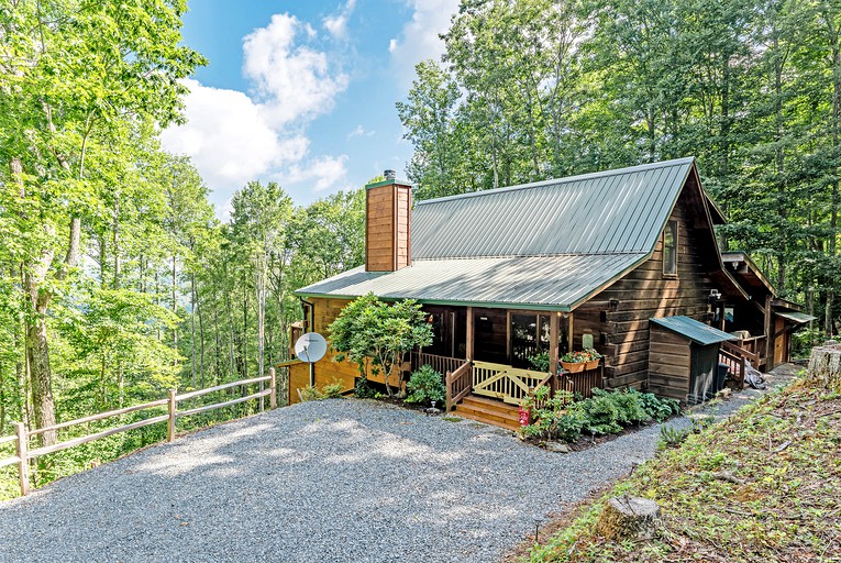 Heaven Sent Lakeview Cabin - Spacious Family Cabin on Lake Nantahala ...