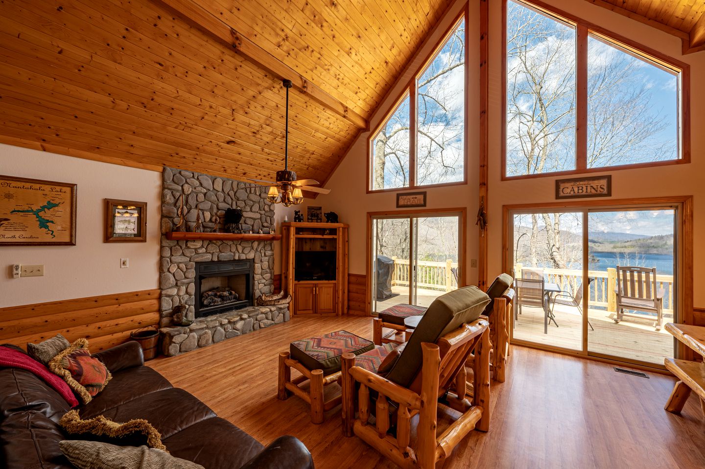 Ridgetop Lakeview Retreat - 4 Bedroom Cabin on Lake Nantahala w ...