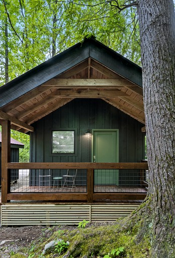 Romantic Glamping | Roamstead | Cosby, Tennessee | Glamping Hub