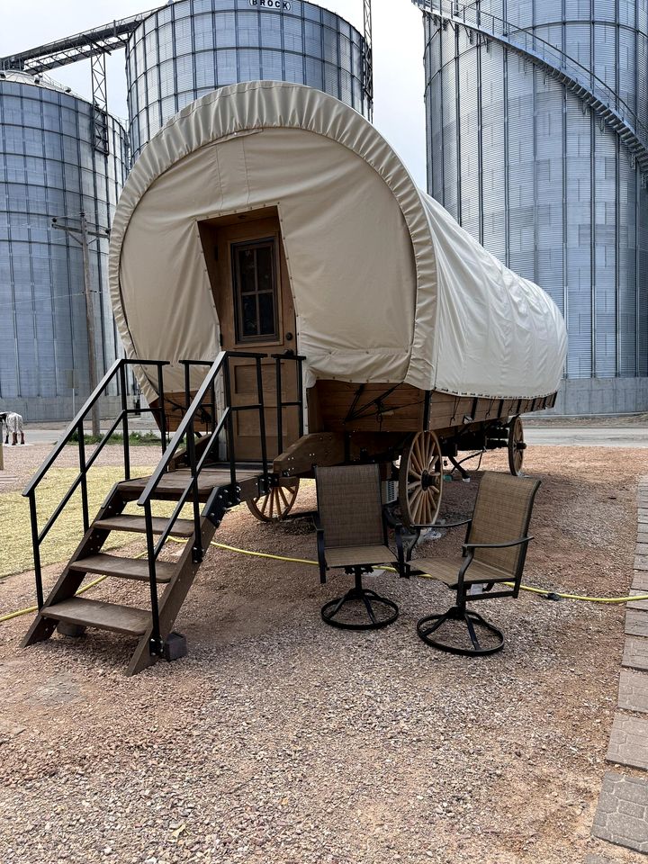 South Glamping Wagon | Wall, South Dakota | Glamping Hub