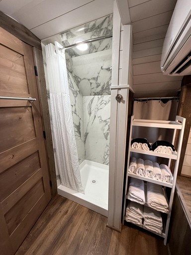 South Glamping Wagon | Wall, South Dakota | Glamping Hub