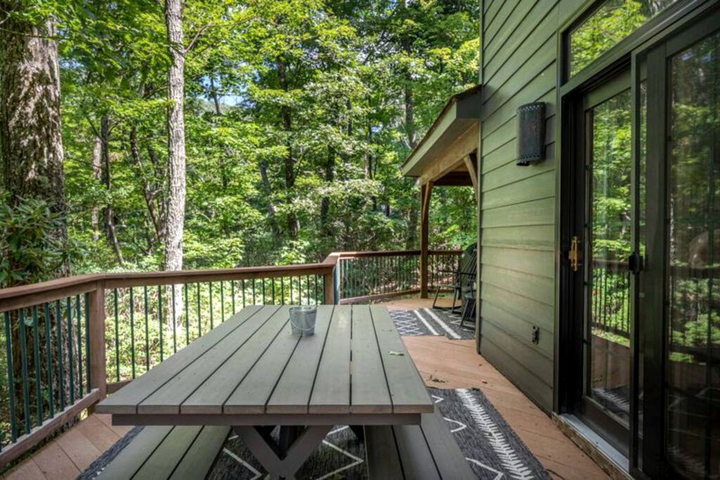 Adventure Awaits: Ski Resort, Slopes 2 Min, Hot Tub, Fire Pi, Cabins ...