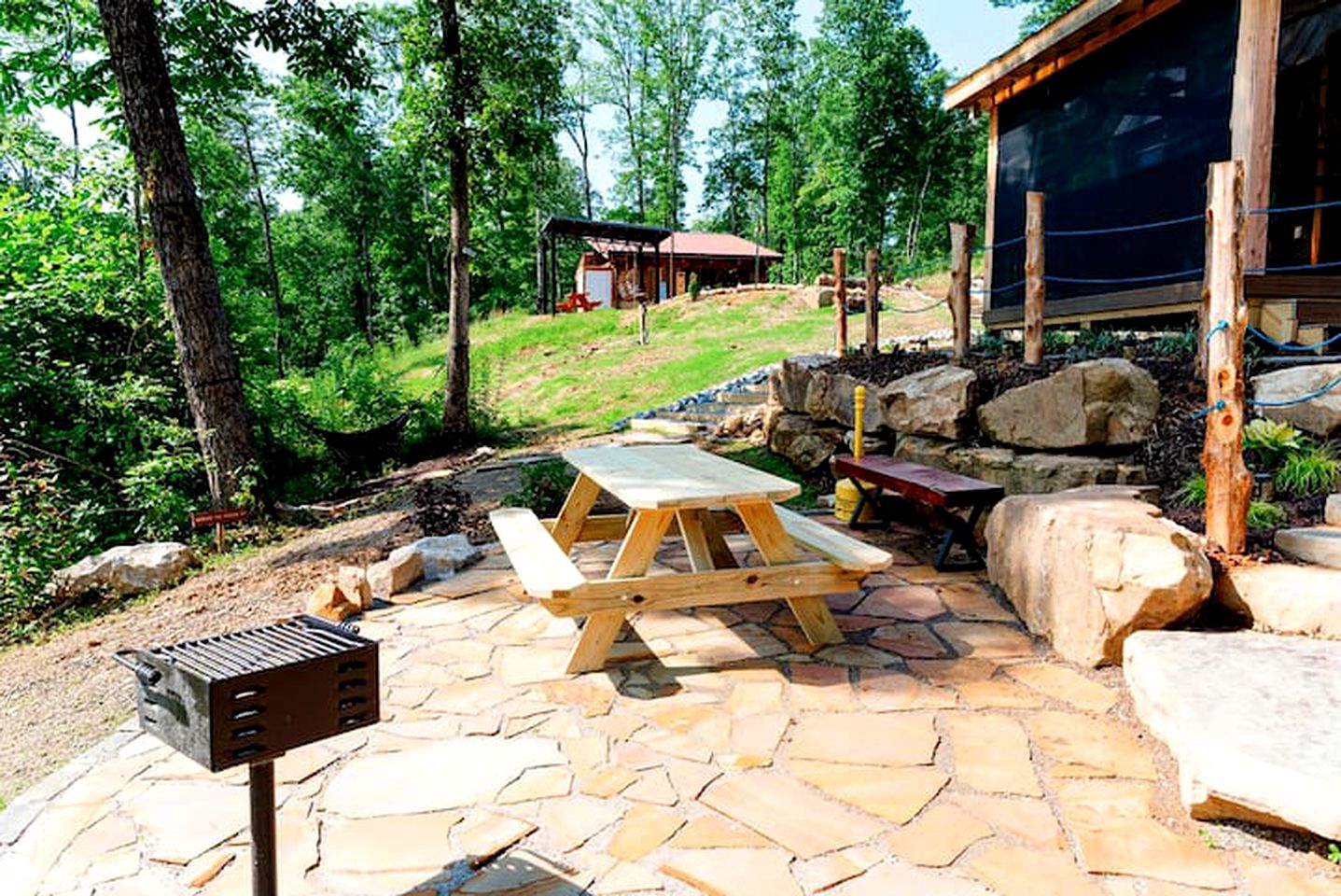 Blackbird: Mountaintop Cabin, Cabins, Chattanooga, United States of ...