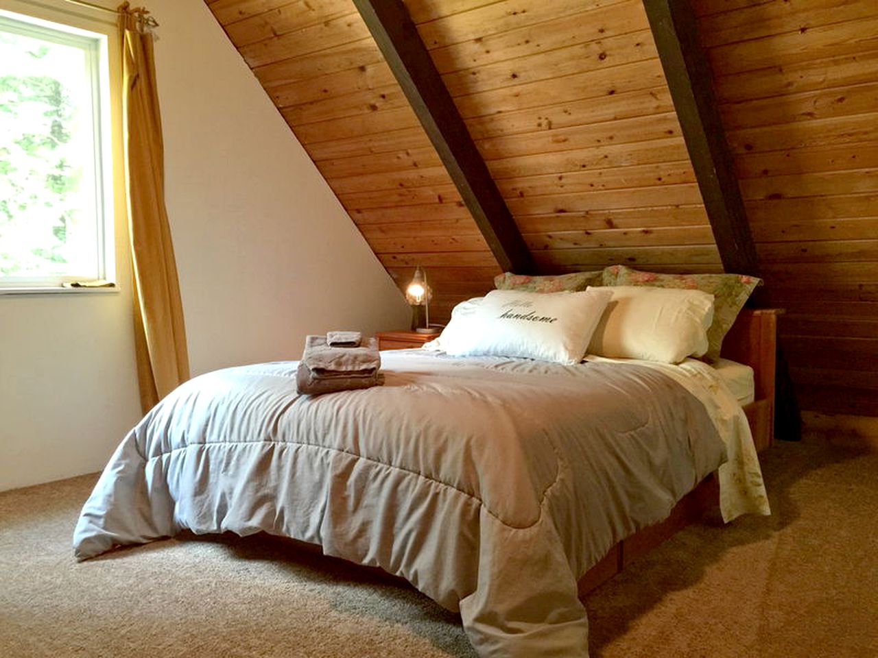 RU-Cabin #99 - Mt. Baker Lodge, Cabins, Glacier, United States of ...