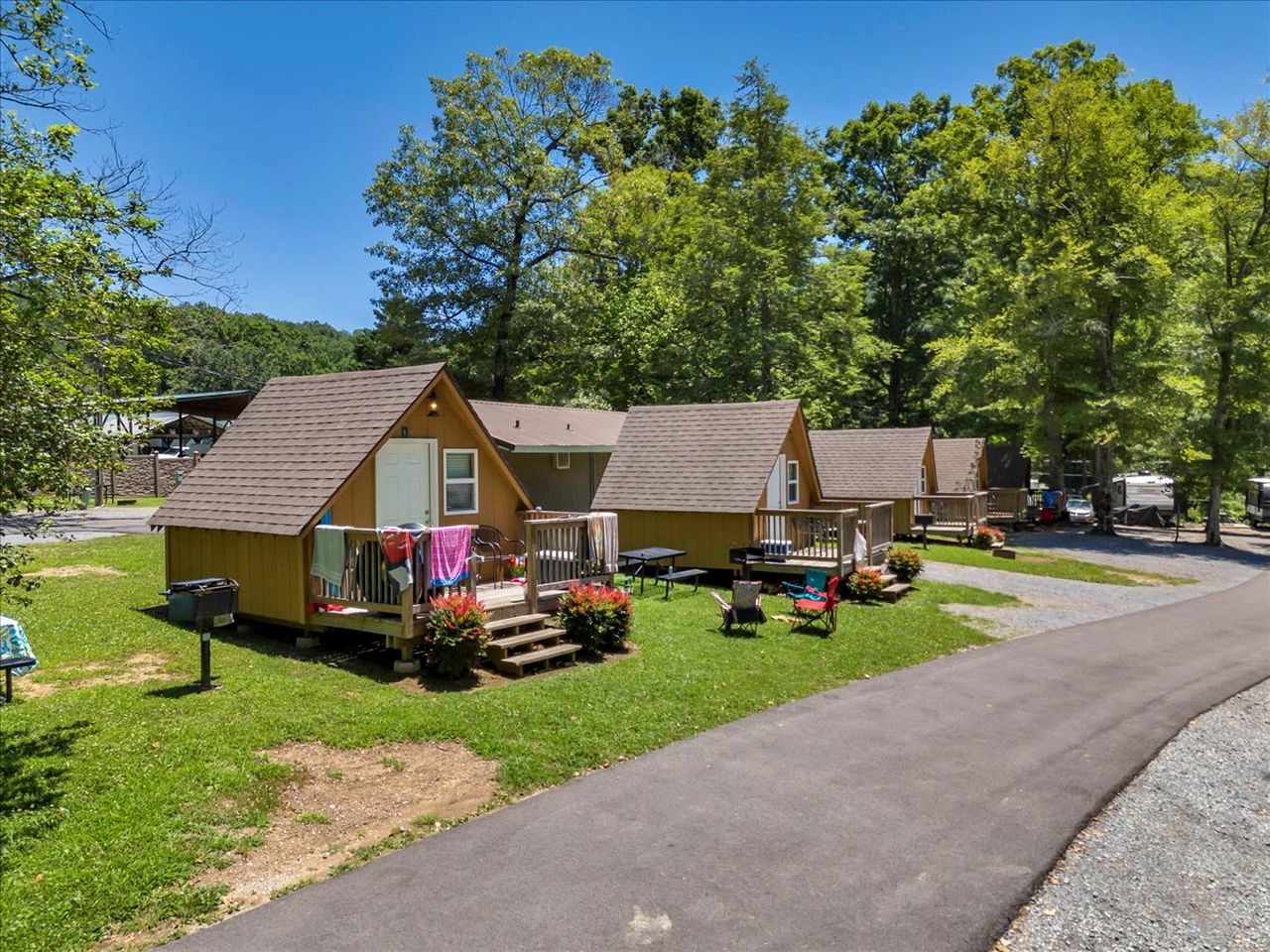 Cabin C, Cabins, Pigeon Forge, United States of America | Glamping Hub