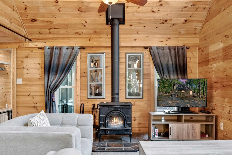 Cabin Getaway w/ Hot Tub, Fire Pit at The Woods | Hedgesville, West ...