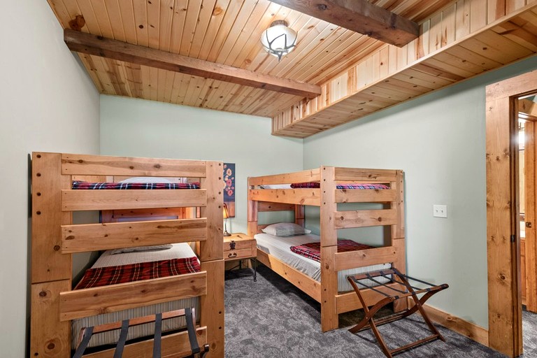 Naw-Tee Pine on Spencer Hill, Cabins, Wahoo, United States of America ...