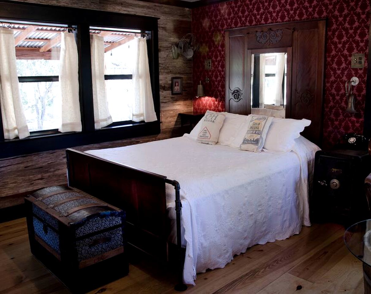 Vacation Wimberley - The Moonshiner, Cabins, Wimberley, United States ...