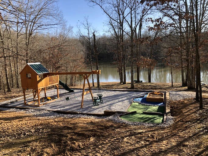 Lakeside Lodge with Private 5-Acre Fishing Lake and Hot Tub - Cabin Retreat with private lake ...