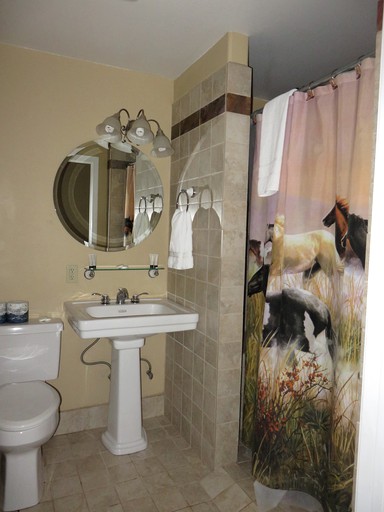 Cornucopia Lodge - Downstairs, Cabins, Halfway, United States of ...