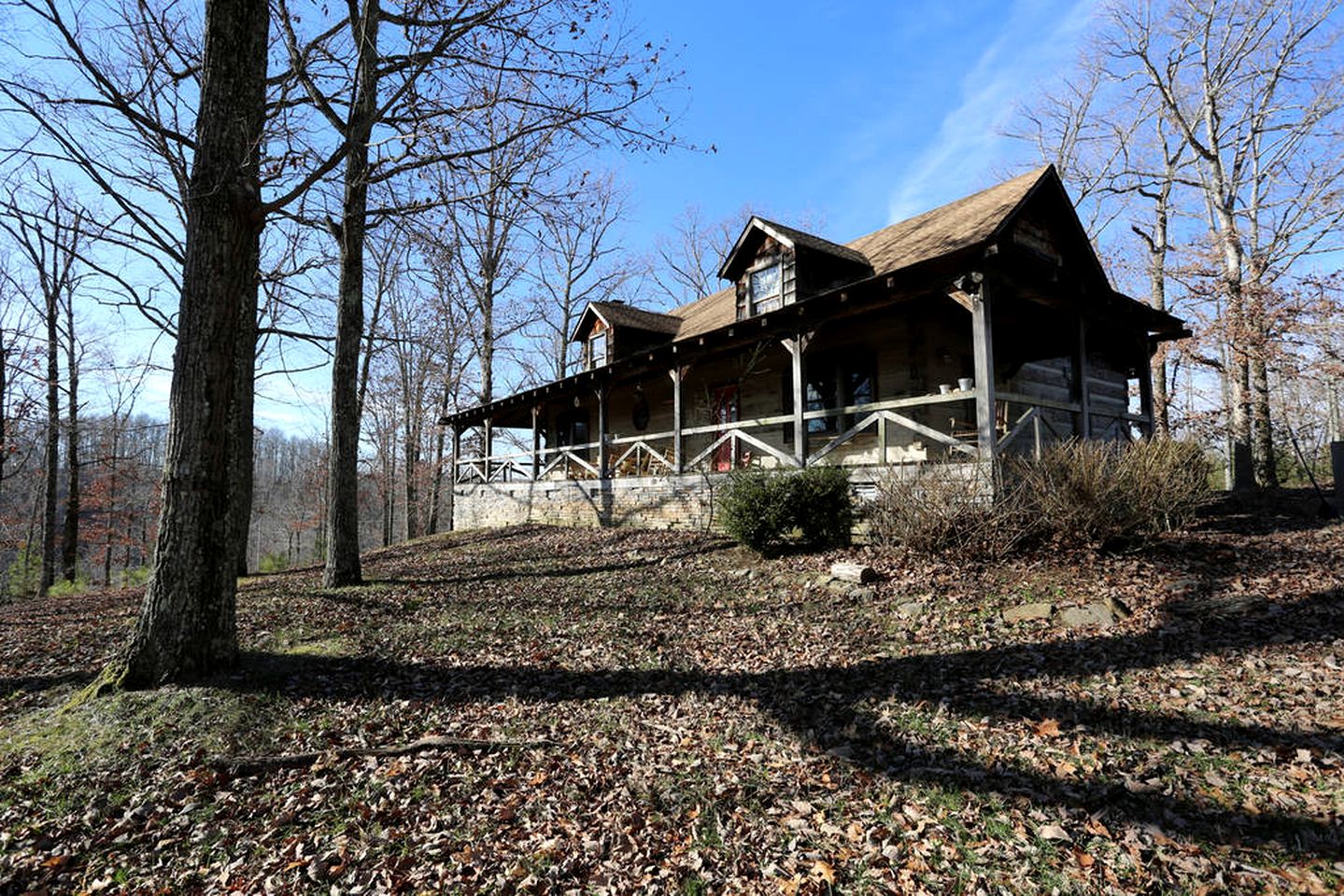 Rustic Woodland Cabin near Franklin, Tennessee