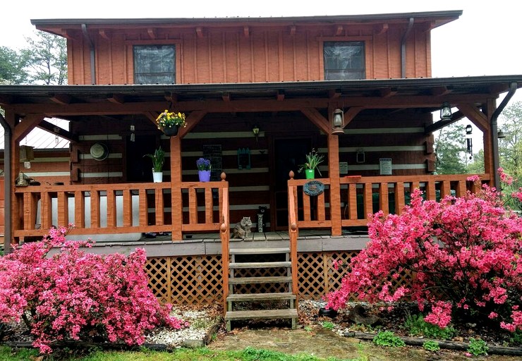 Cozy Country Cabin | Hot Tub + Outdoor Charm | Kodak, Tennessee ...