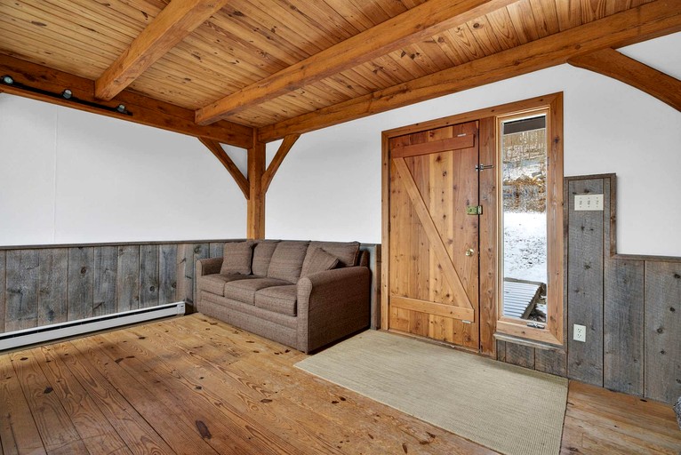 Cozy Mountain Retreat with Hot Tub & Fire Pit | Great Cacapon, West ...