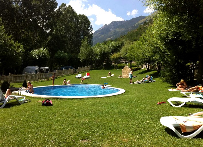 CAMPING I ACTIVITATS,S.C.P, Safari Tents, Vielha, Spain | Glamping Hub