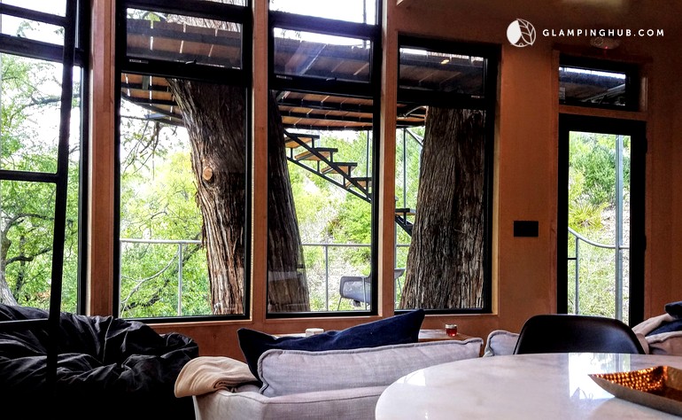 Romantic Tree House near Austin, Texas