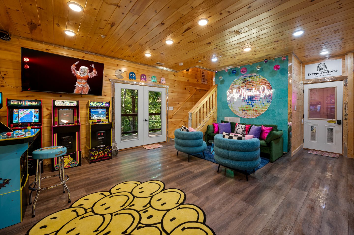 Dolly's Mountain Disco, Cabins, Sevierville, United States of America ...