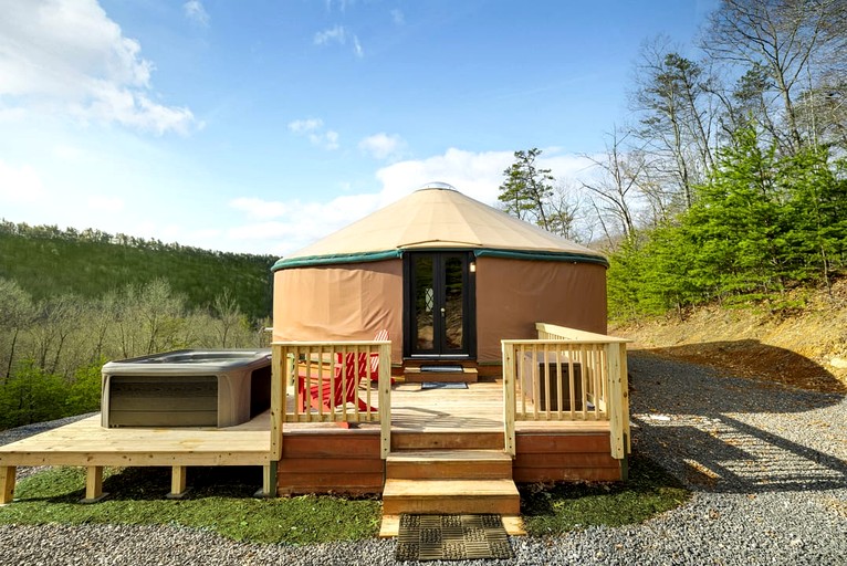 Modern Yurt w Amazing Views, Hot Tub, WiFi, Grill, Yurts, Wardensville ...