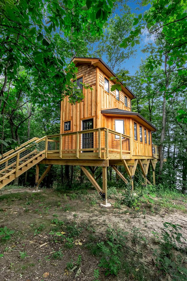 FLX Treehouse #4, Tree Houses, Penn Yan, United States of America ...