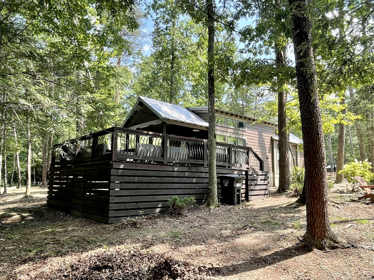Peace by the Creek at The Retreat at Deer Lick Falls, Cabins, Monteagle ...