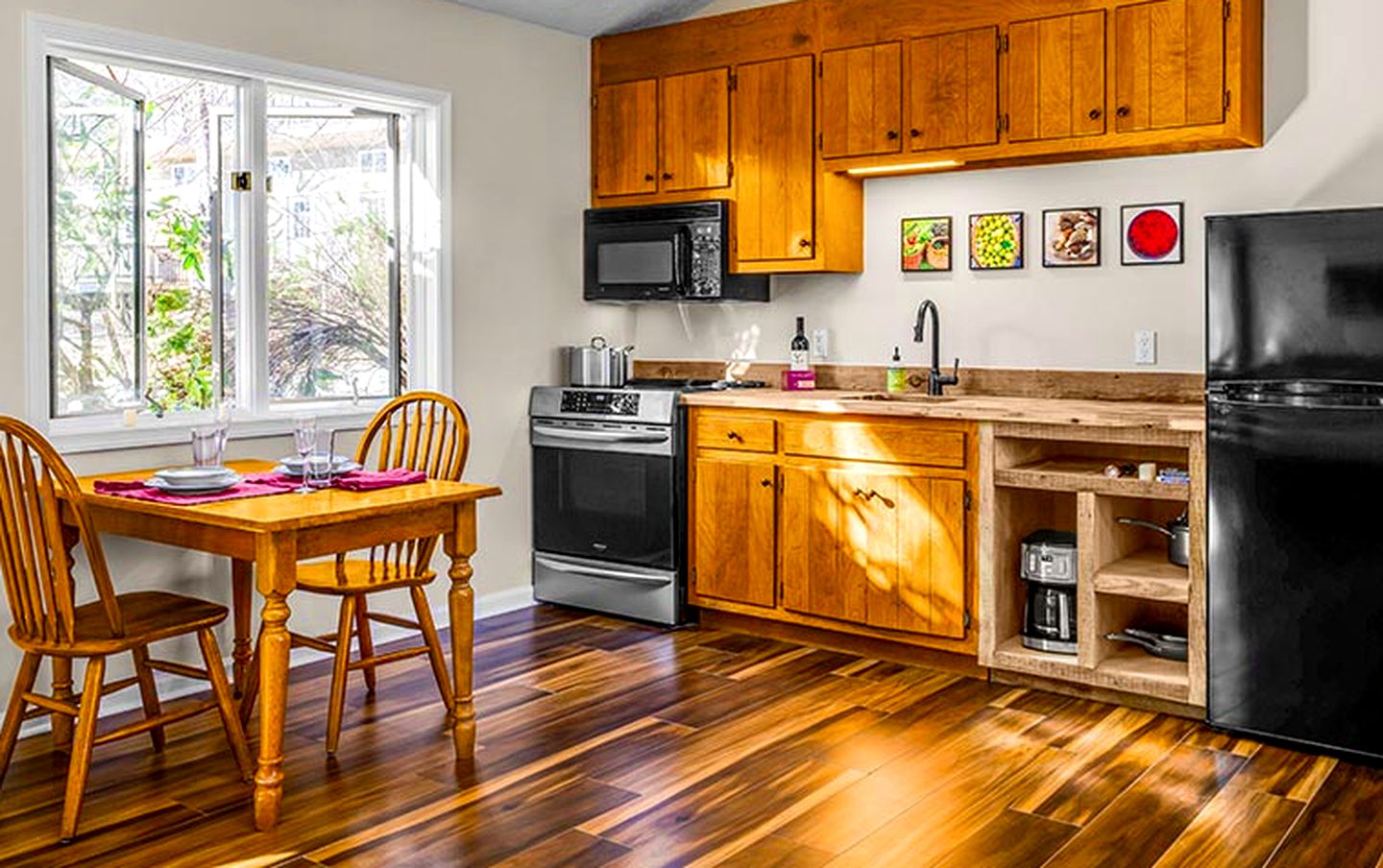 Love Ridge Mountain Lodging, Cabins 114649, Love, United States of ...