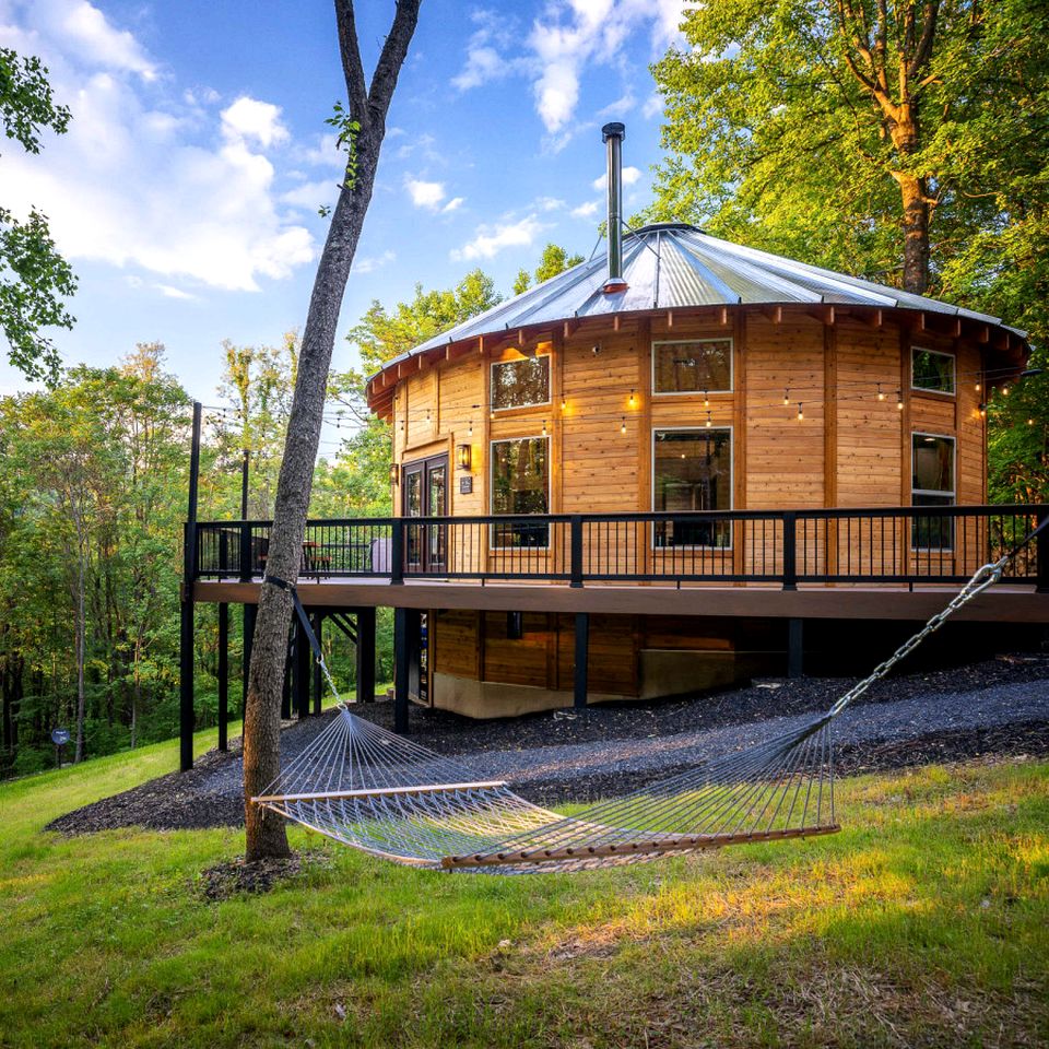 Shenandoah Yurt: Hot Tub~Wood Stove~WiFi~EVcharger, Yurts, Stanley ...