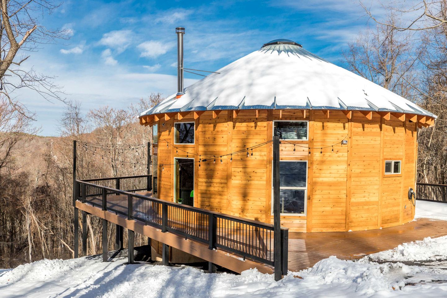 Shenandoah Yurt: Hot Tub~Wood Stove~WiFi~EVcharger, Yurts, Stanley ...