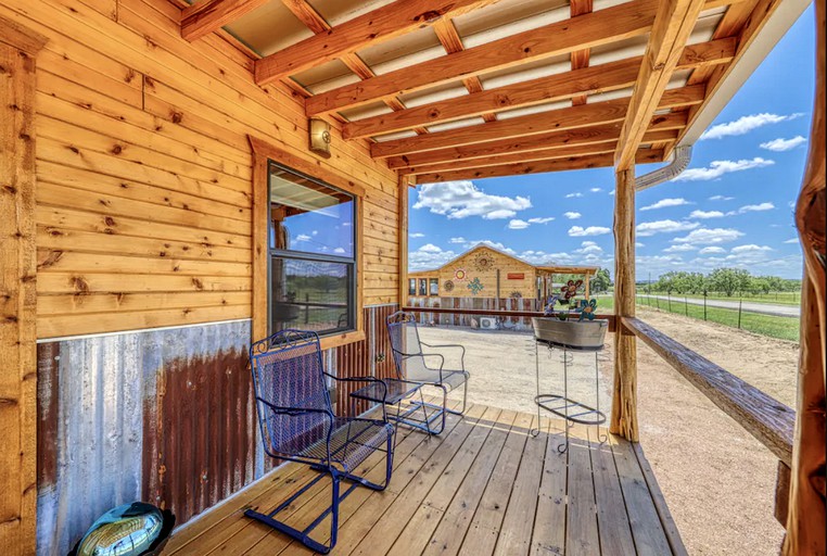 RU - Moon View, Cabins, Fredericksburg, United States of America ...