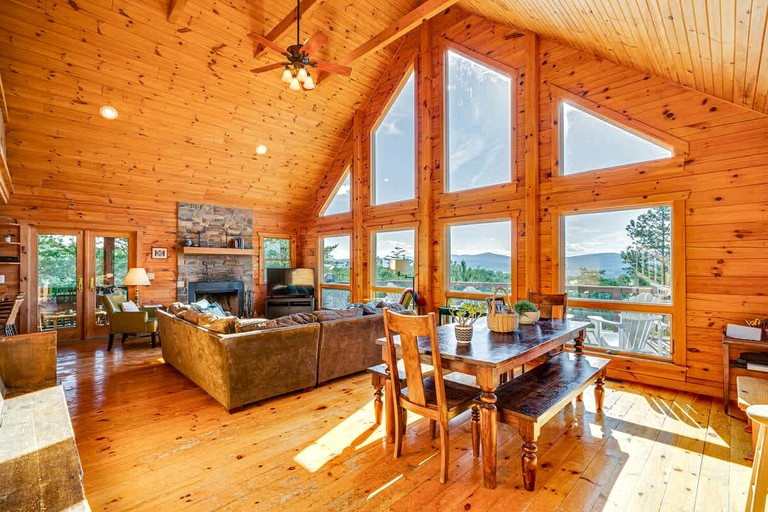 Mountain Cabin w/40 Acres, Hot Tub, FirePit & More | Moorefield, West ...