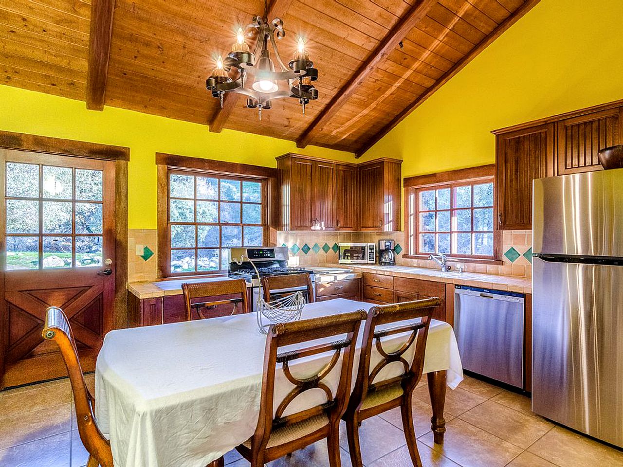 Three Rivers Ranch, Barns, Three Rivers, United States of America ...