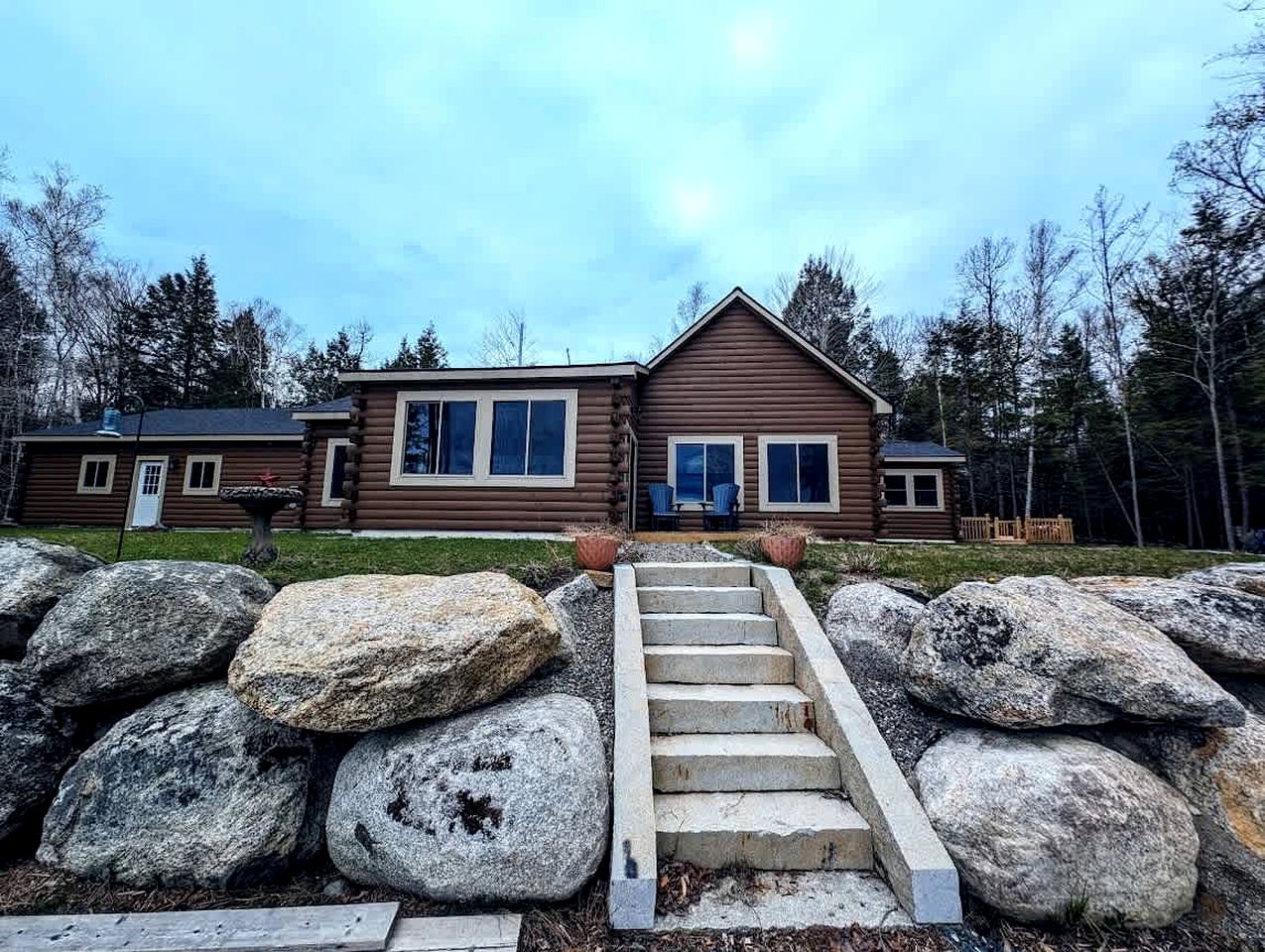 Sportsmans Waterfront Log Cabin | Ellsworth, Maine | Glamping Hub
