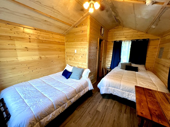 RU - Triple G’s Resort - Cabin 8, Cabins, Essex, United States of ...