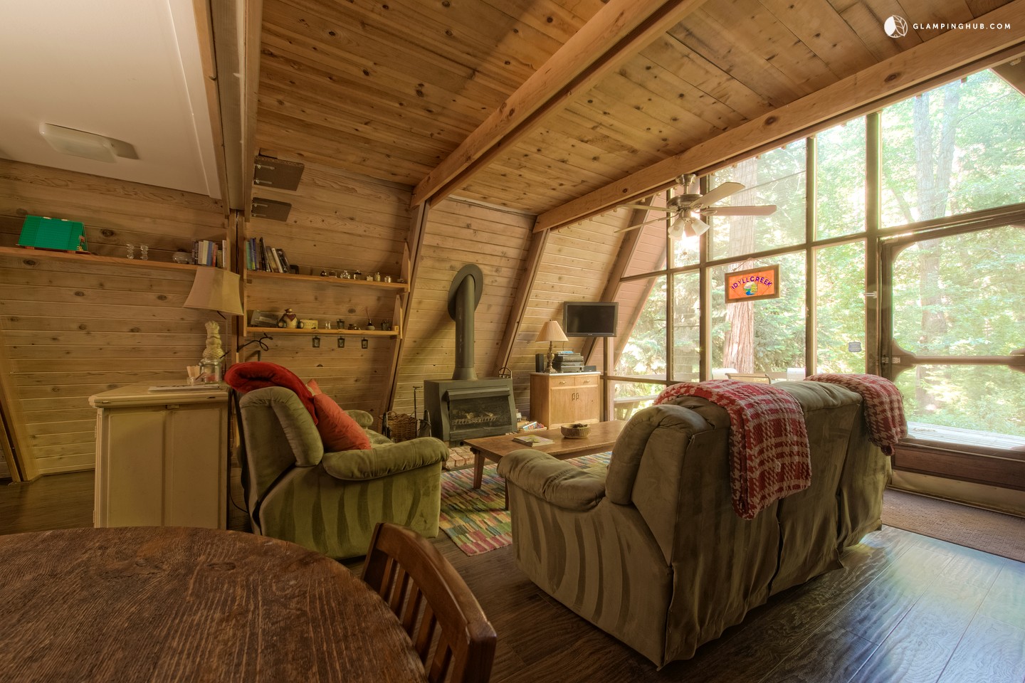 Unique A-Frame Cabin in the Mountains of San Jacinto, California