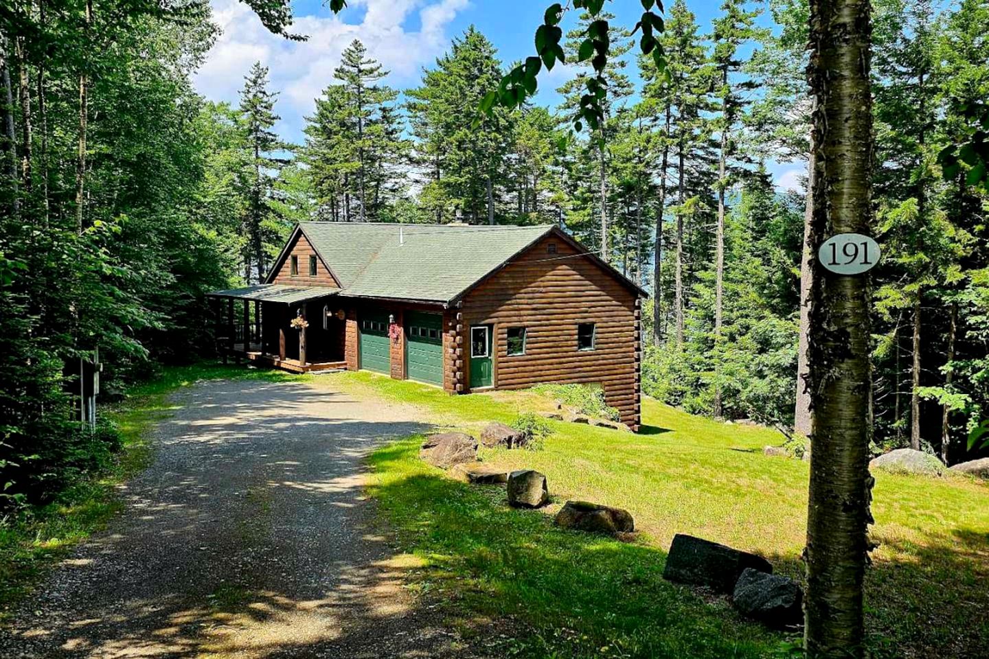 Loon Lodge- *Secluded water front*Kayaks available, Cabins, Greenville ...