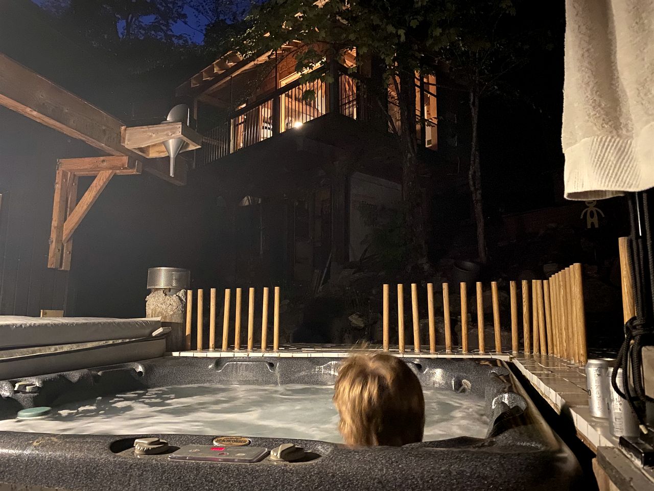 Friendly Fires Getaway, Cabins, Val des Monts, Canada | Glamping Hub