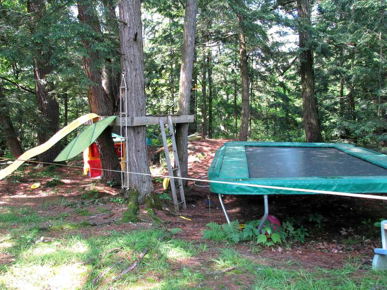 The Lazy Cabin, Cabins, Chelsea, Canada | Glamping Hub