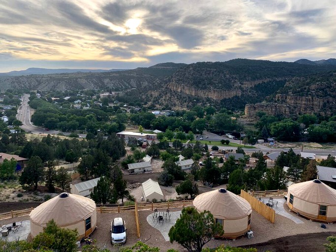 RU - East Zion Resort - Yurt Overlook at East Zion Resort #5 (2 King ...