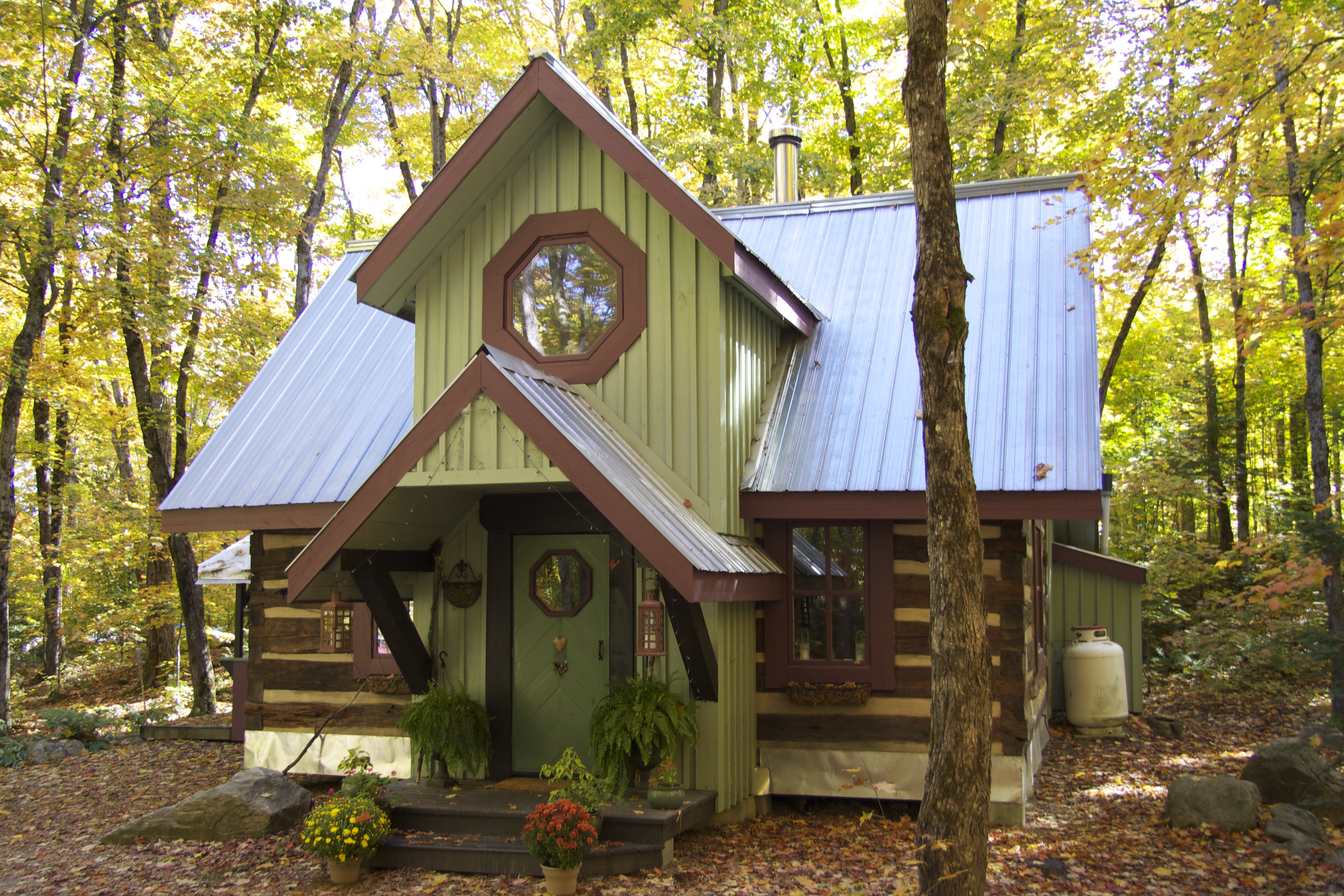 Log Camping Cabin in Ontario, Canada
