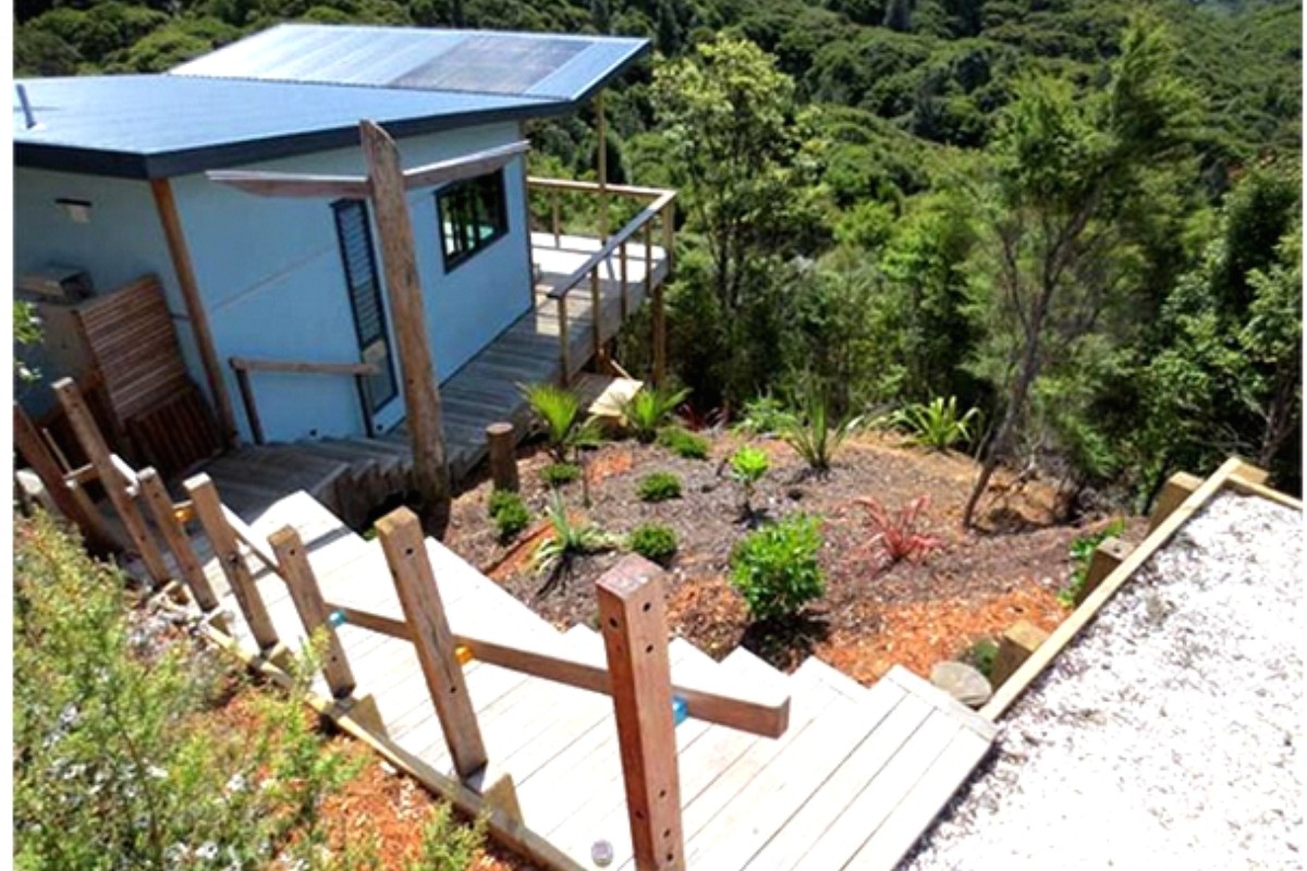 Tree House Getaways | glampinghub.com